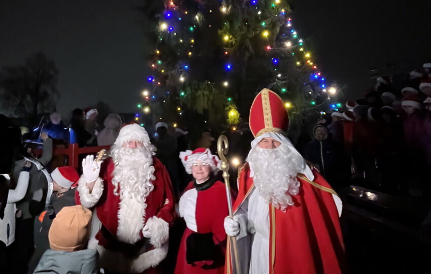Wunsch nach Licht und Friede in der Welt beim Tree-Lighting Grafenwöhr